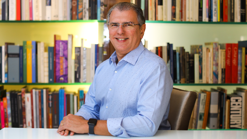 Professor Randal Pompeu assume Reitoria da Universidade de Fortaleza ...